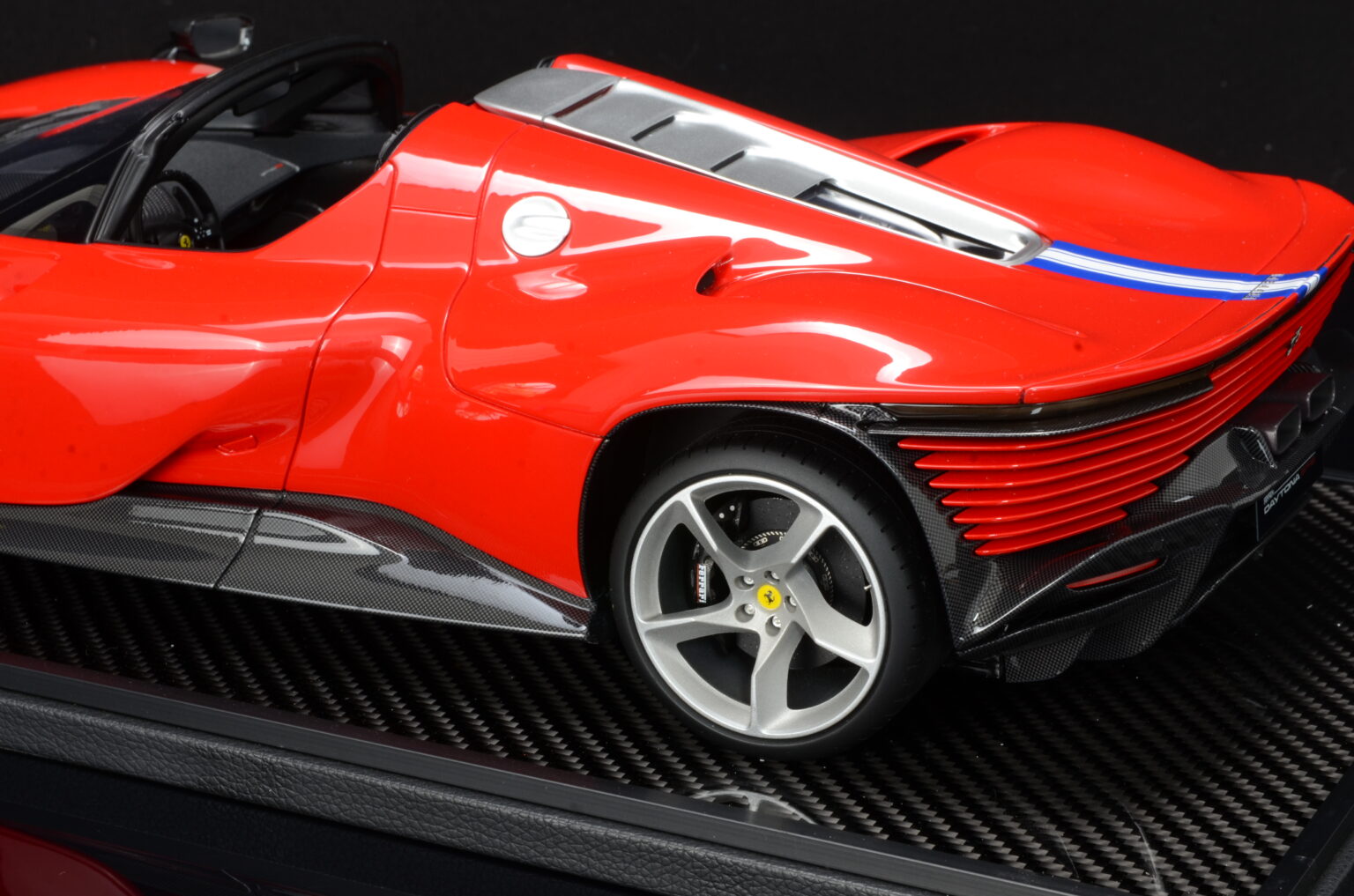 BBR Ferrari Daytona SP3 Serie Icona Red Corsa - Open Roof 1: