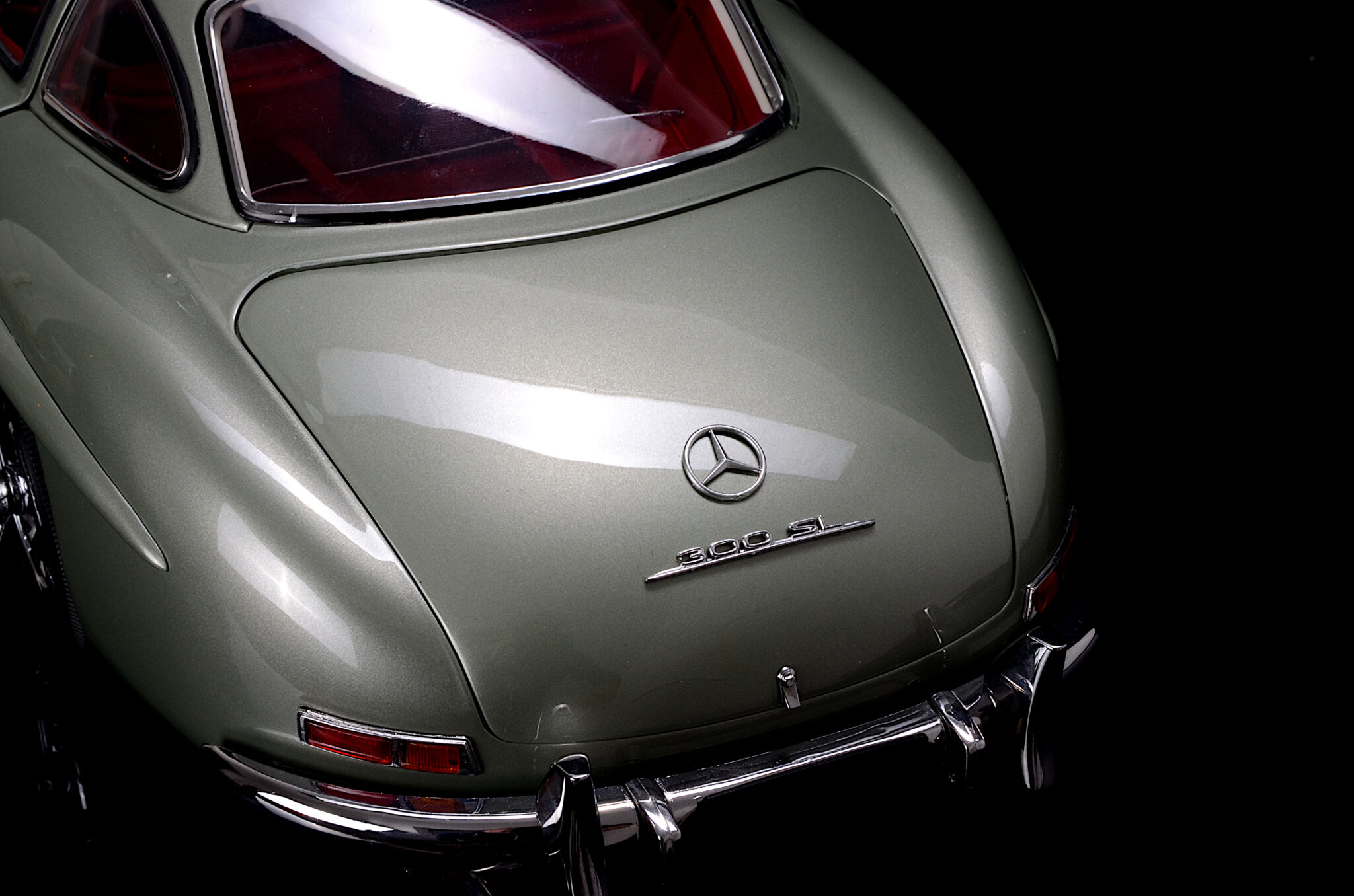 IXO Mercedes 300 SL Hellgrün. Hochwertiges Fertigmodell im Maßstab 1:8 ...